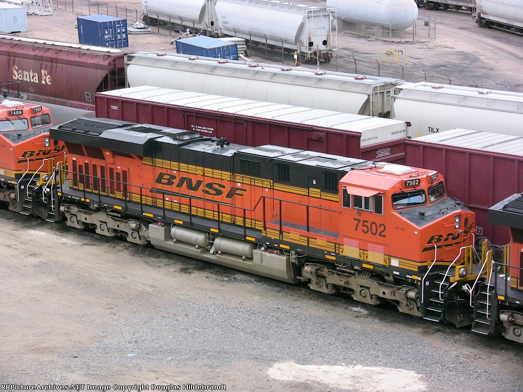 BNSF 7502